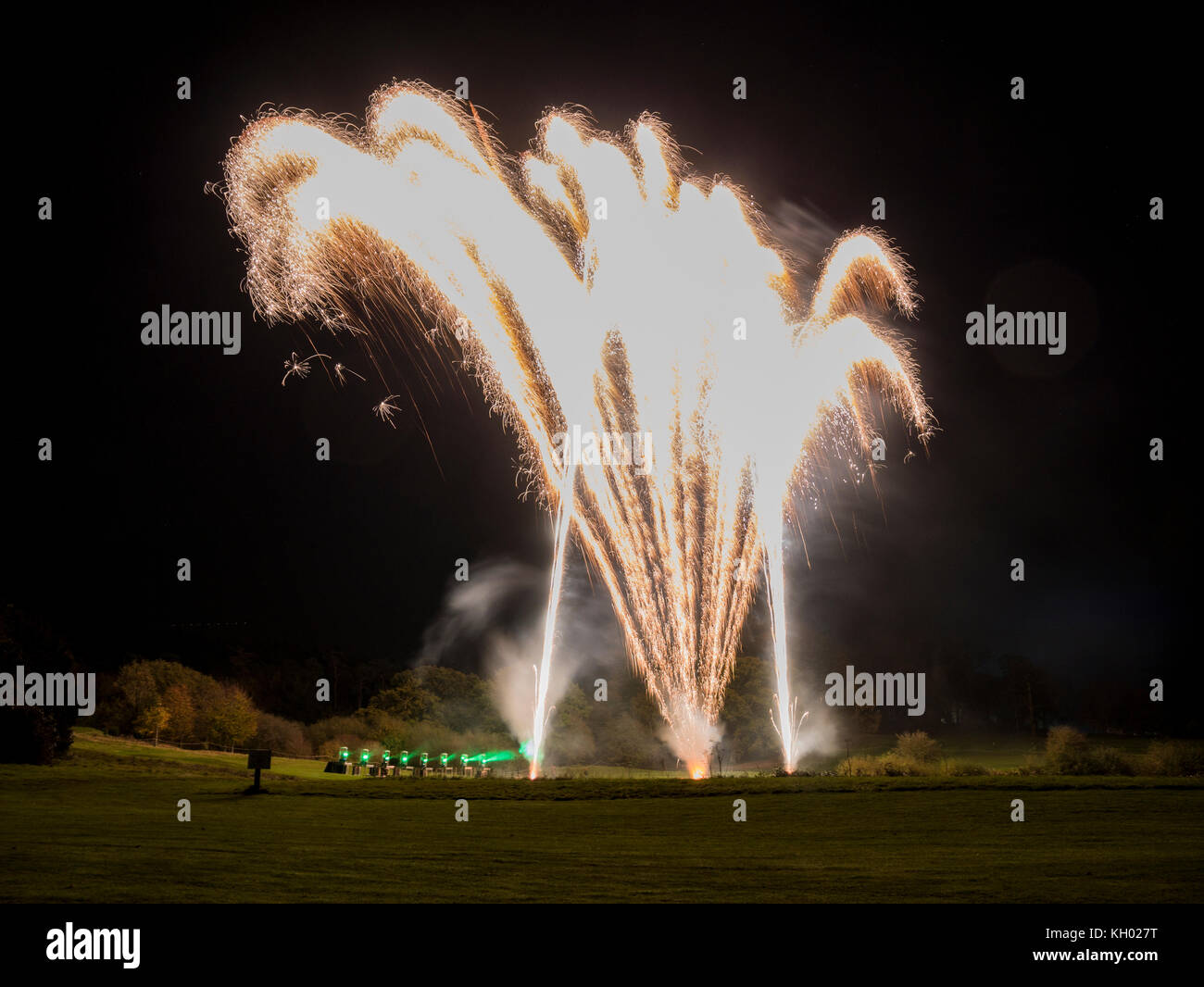Leeds castle Fireworks spectacular, Maidstone, Kent, uk 05 November ...