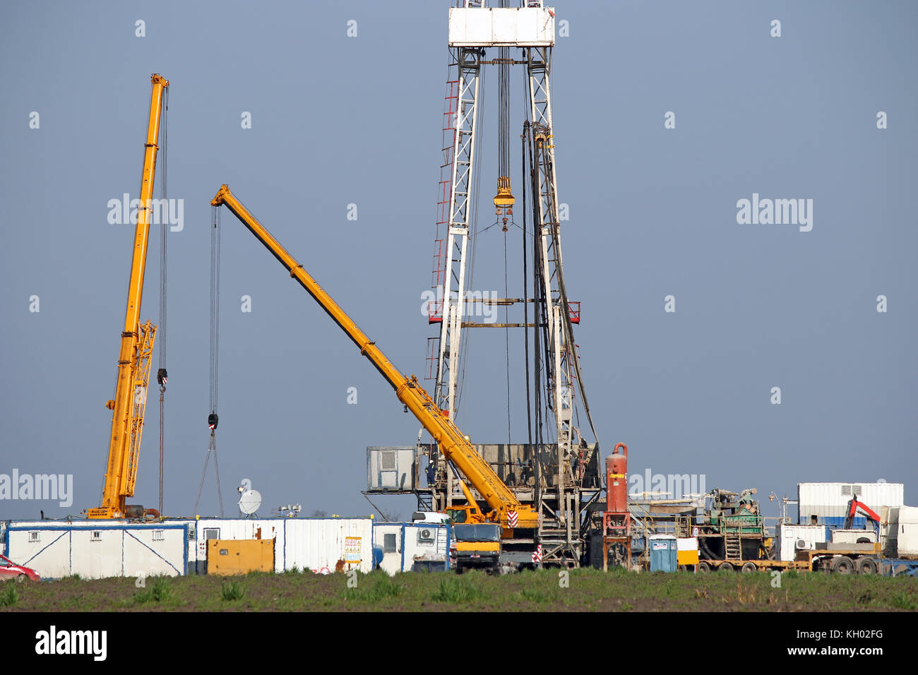 Big industrial drilling machine drill hi-res stock photography and ...
