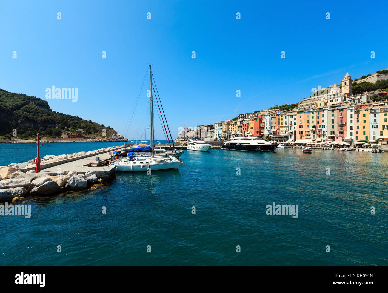 Beautiful medieval fisherman town of Portovenere bay (near Cinque Terre ...