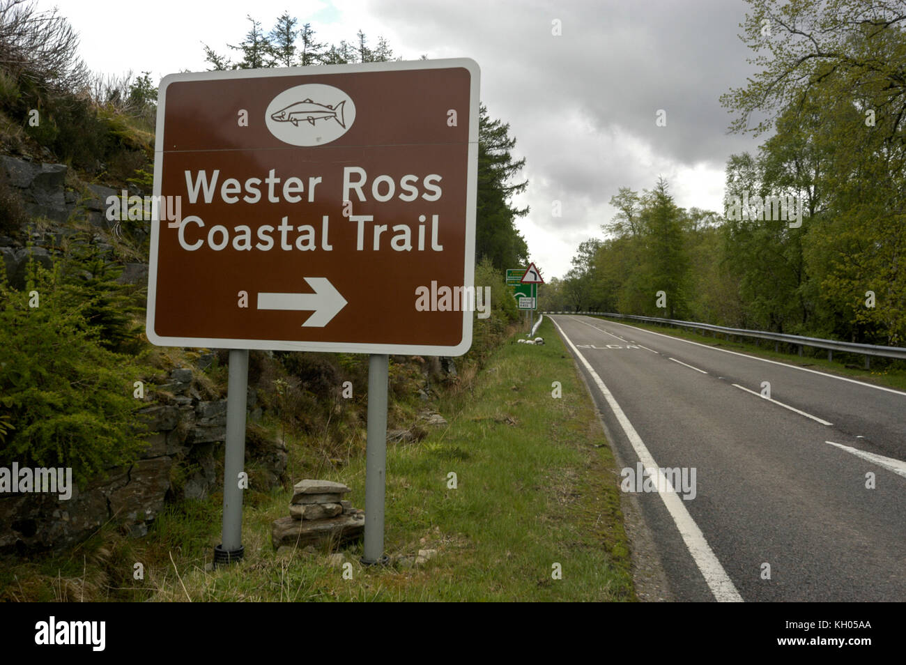 Scottish road sign hi-res stock photography and images - Alamy