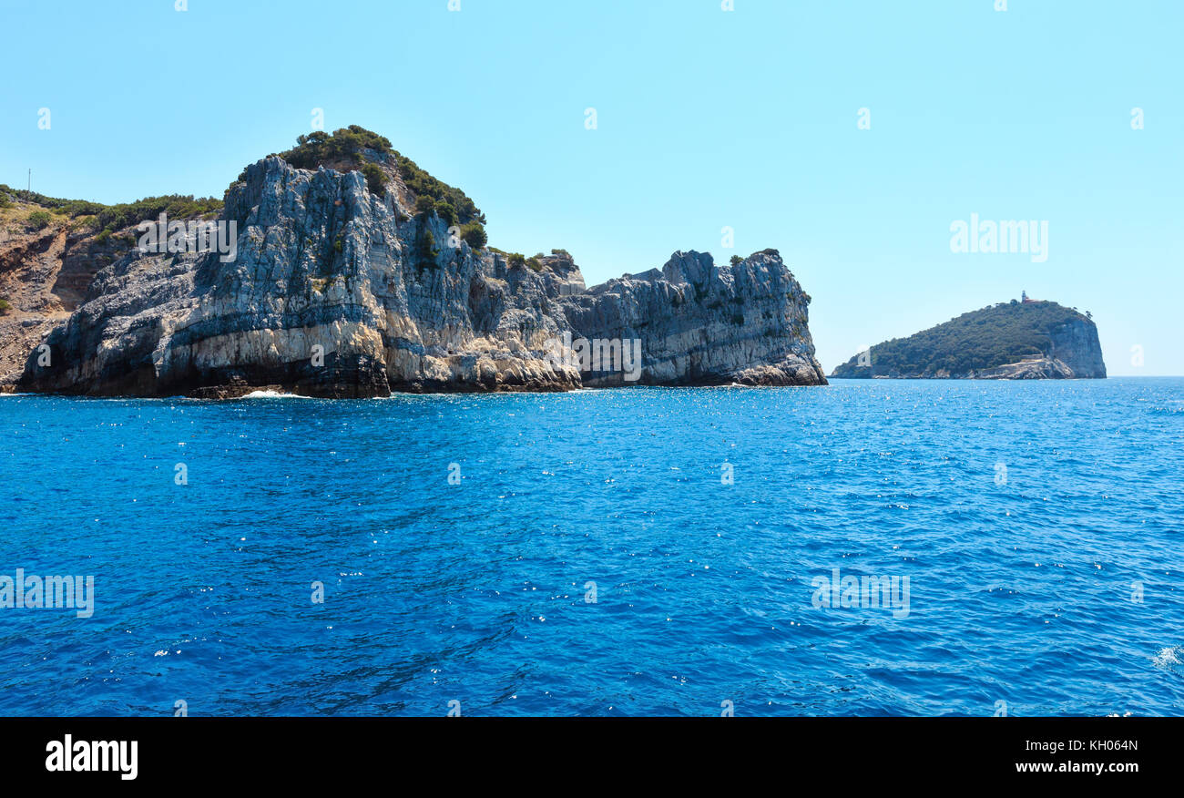 Beautiful rocky sea coast of Palmaria and Tino islands near Portovenere ...