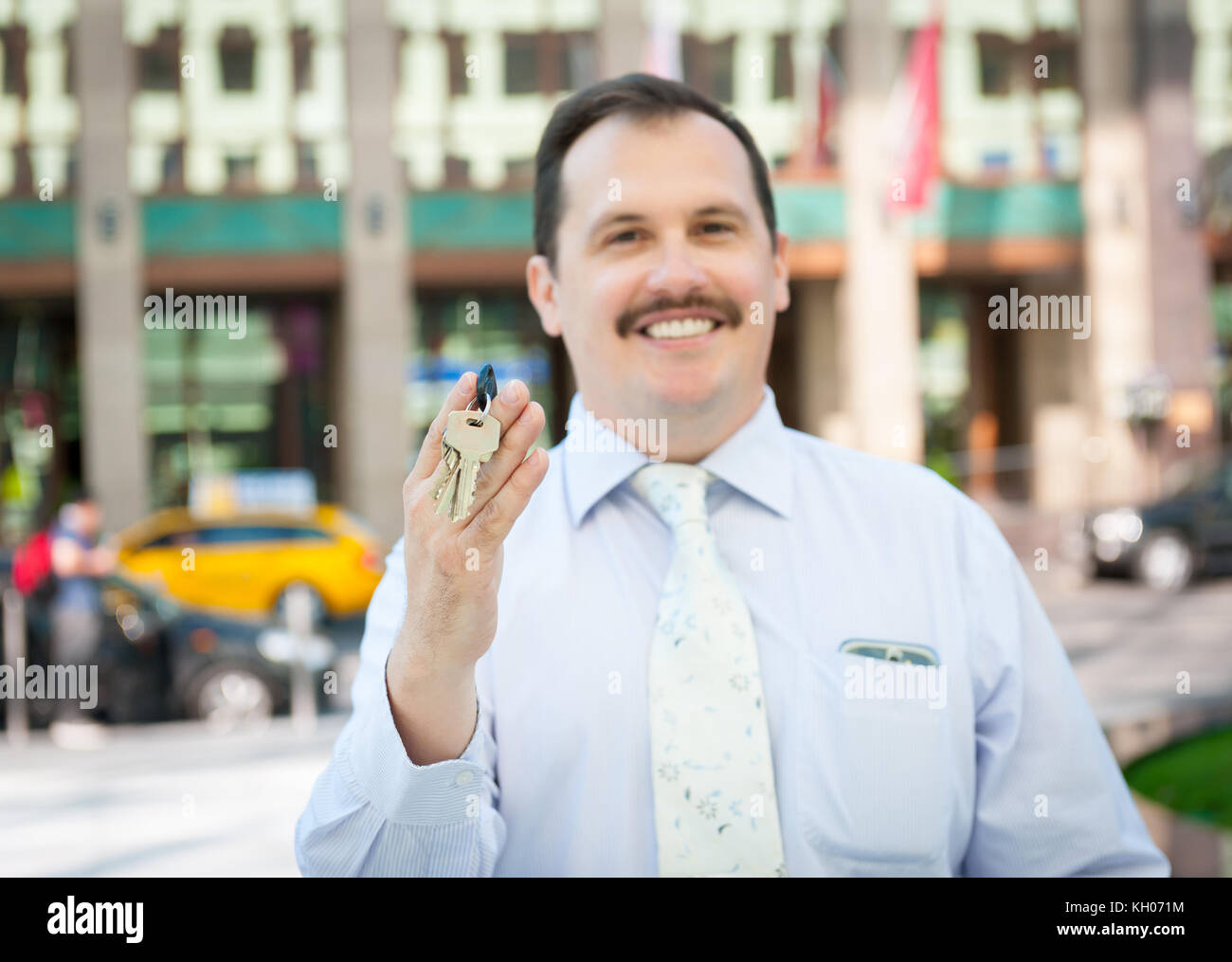 Landlord keys hi-res stock photography and images - Alamy