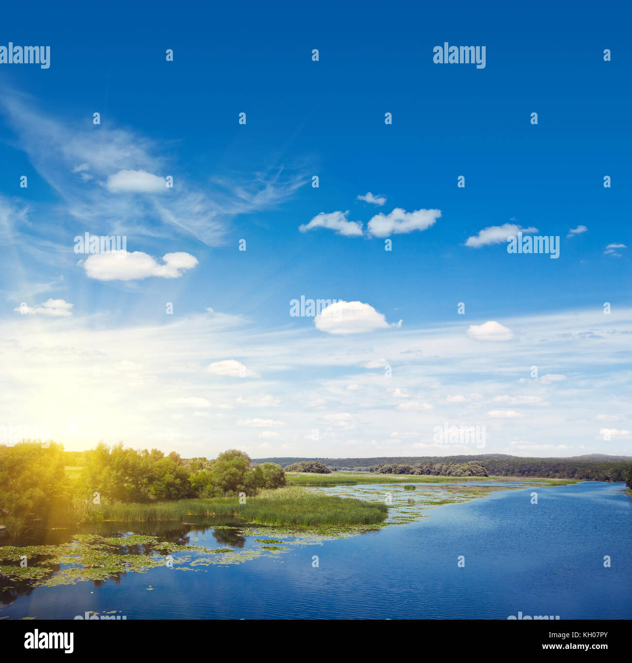 Summer and river background hi-res stock photography and images - Alamy