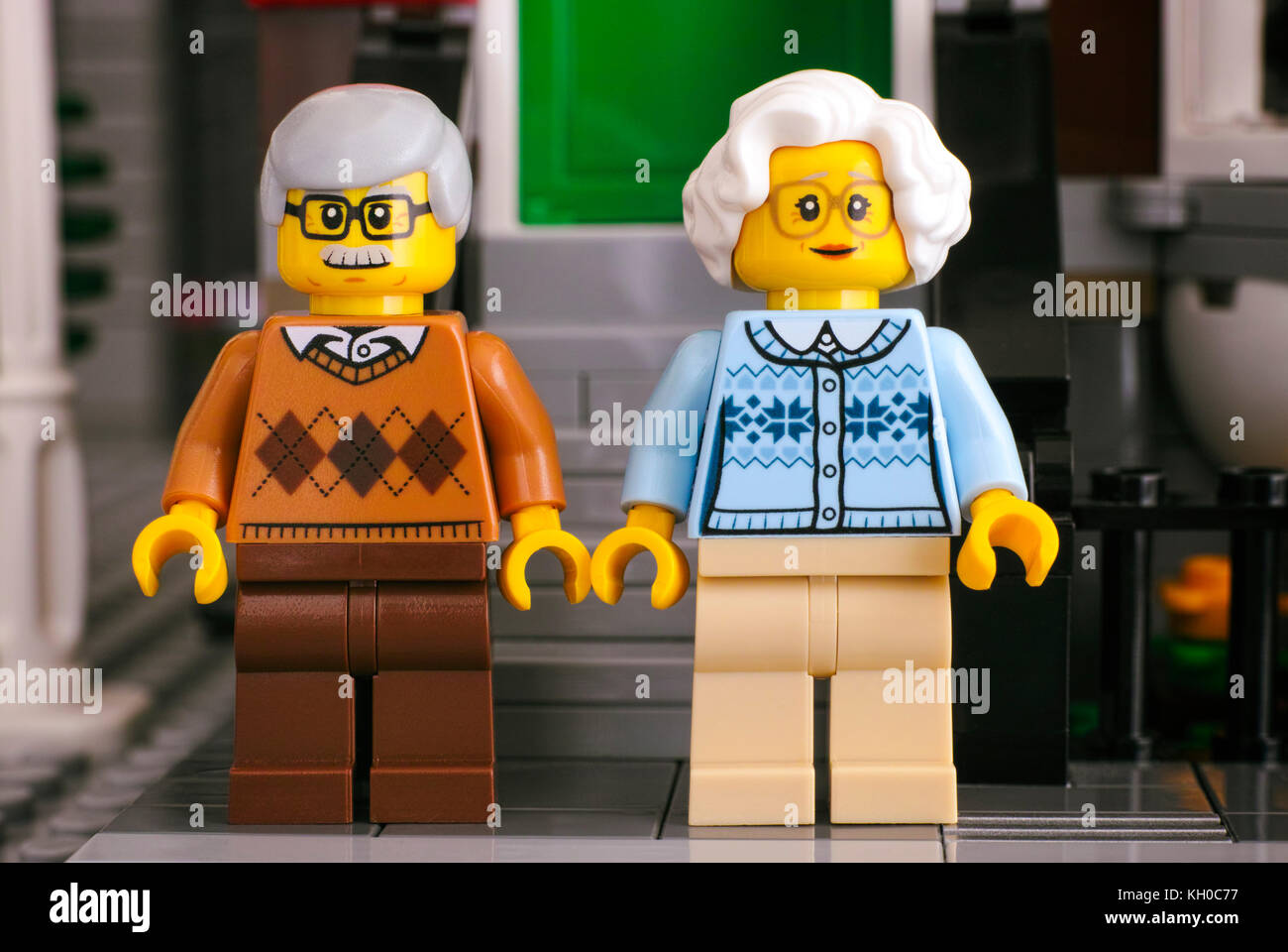 Old lego toy hi-res stock photography and images - Alamy