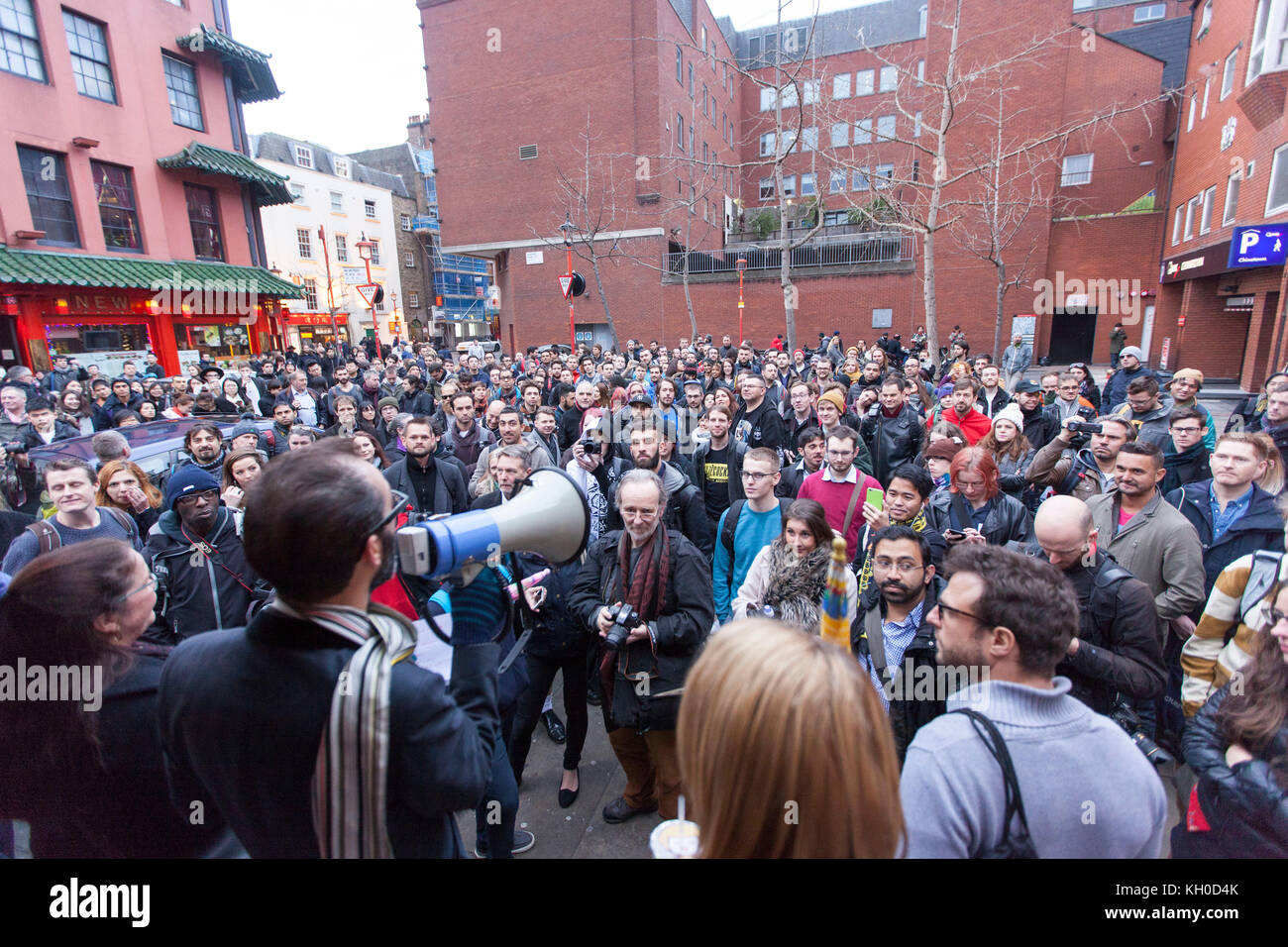 Hundreds of “No Pants riders” attended the seventh edition of the “No ...