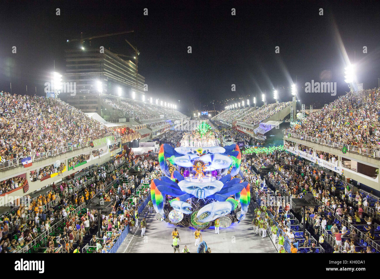 Hundreds of participants dance to the rhythm of carnival beats during ...