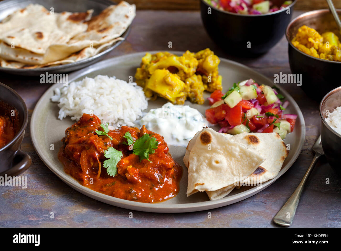 Chicken tikka masala naan hi-res stock photography and images - Alamy