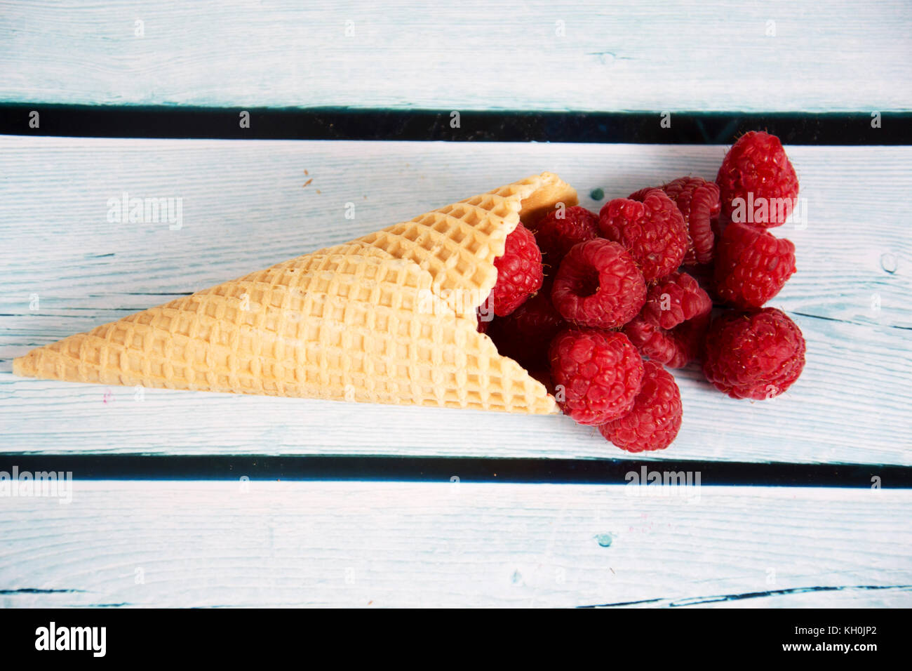 ice-cream wafer with raspberry Stock Photo - Alamy