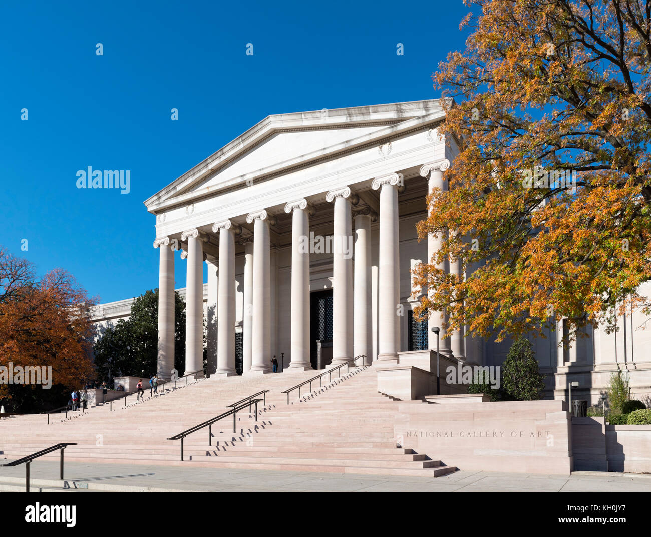 National gallery steps hi-res stock photography and images - Alamy
