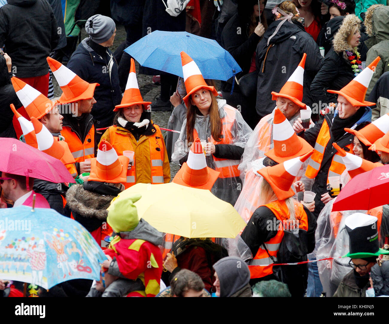 Dusseldorf, Germany. 11th Nov, 2017. Carnival-goers dressed with ...