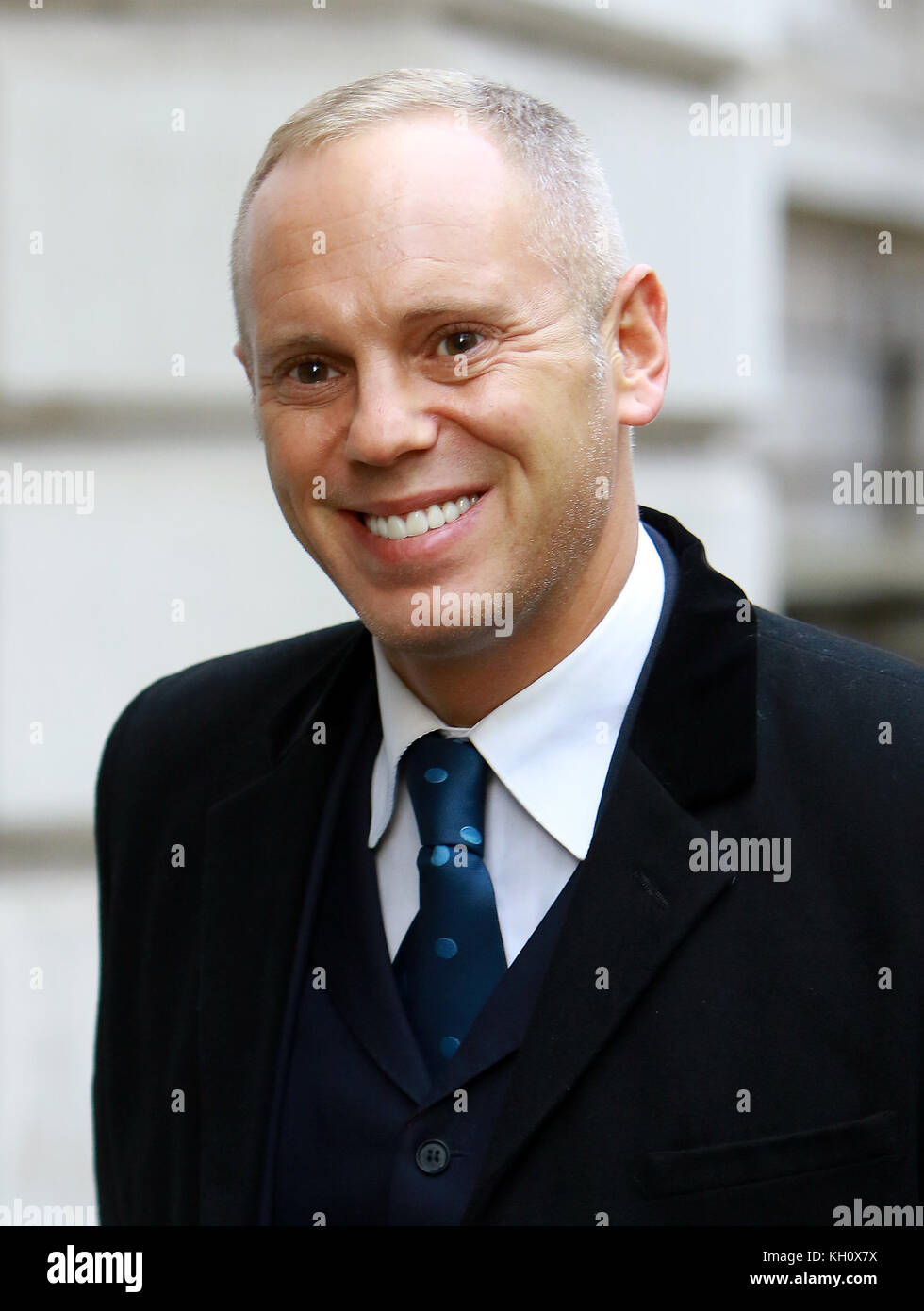 London, UK. 12th Nov, 2017. Robert Rinder arrives for the annual ...