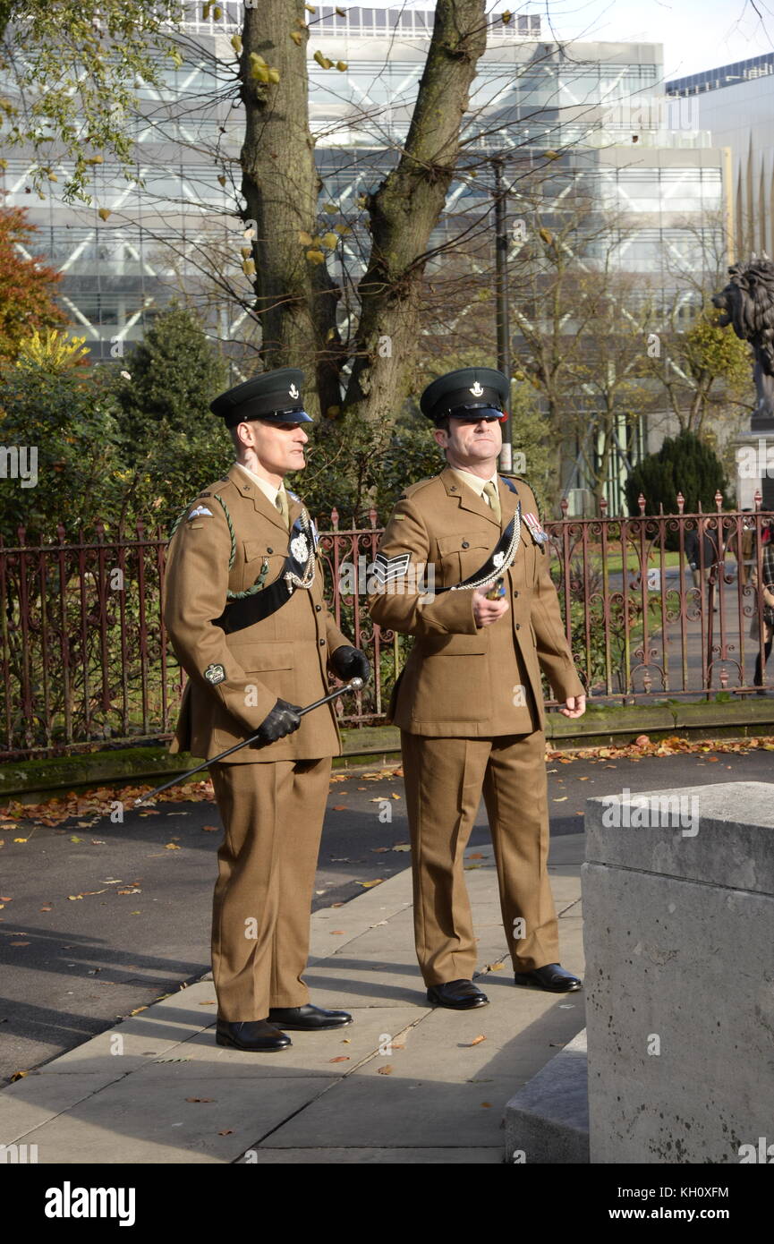 Rifles regiment dress uniform hi-res stock photography and images - Alamy