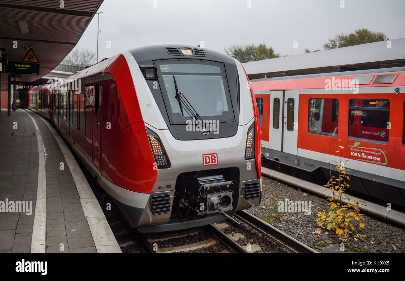 Hamburg, Germany. 9th Nov, 2017. A commuter train of the new 490 train ...