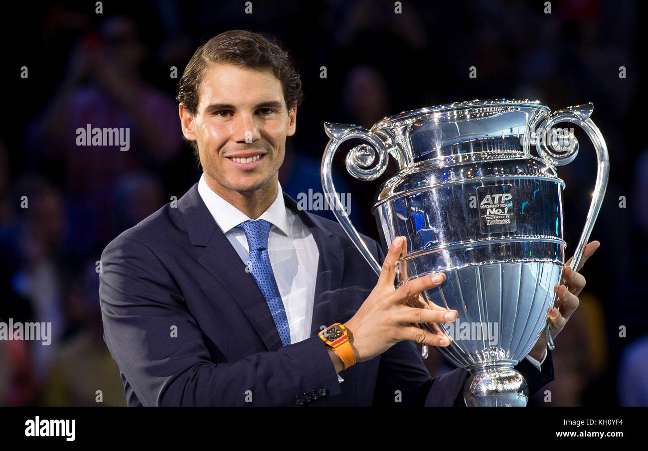 London, UK. 12th Nov, 2017. Rafael 'Rafa' NADAL (Spain) kisses the ...