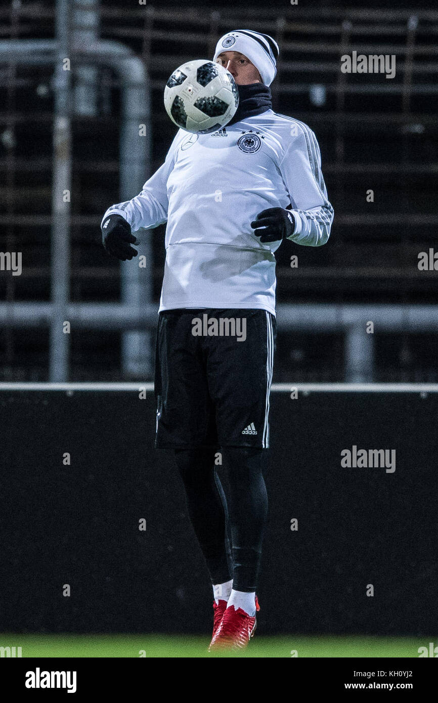 Koeln, Deutschland. 12th Nov, 2017. Sebastian Rudy (Germany) GES ...
