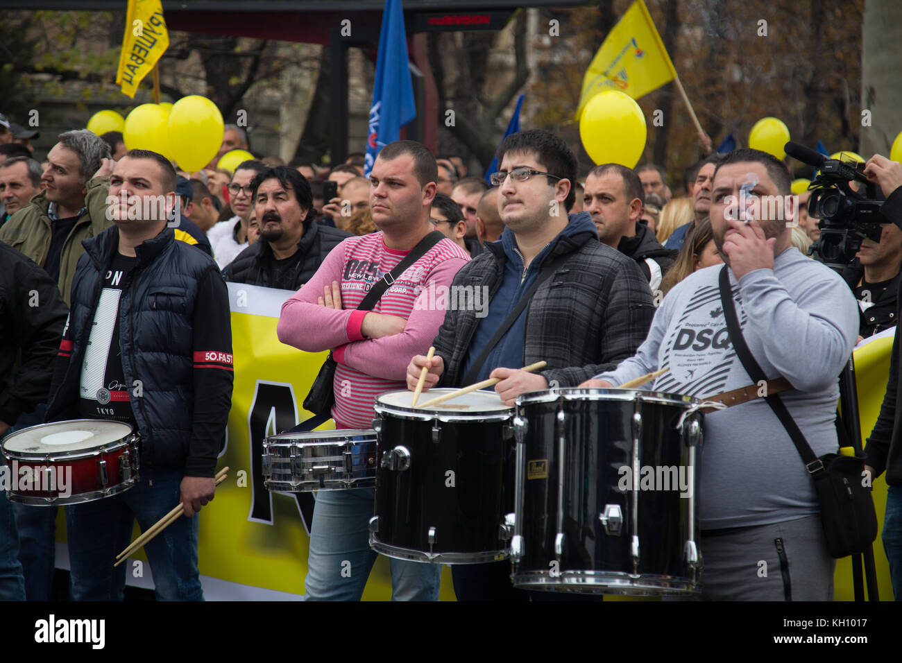Belgrade, Serbia. 12th Nov, 2017. Mass protests of workers of Serbian ...