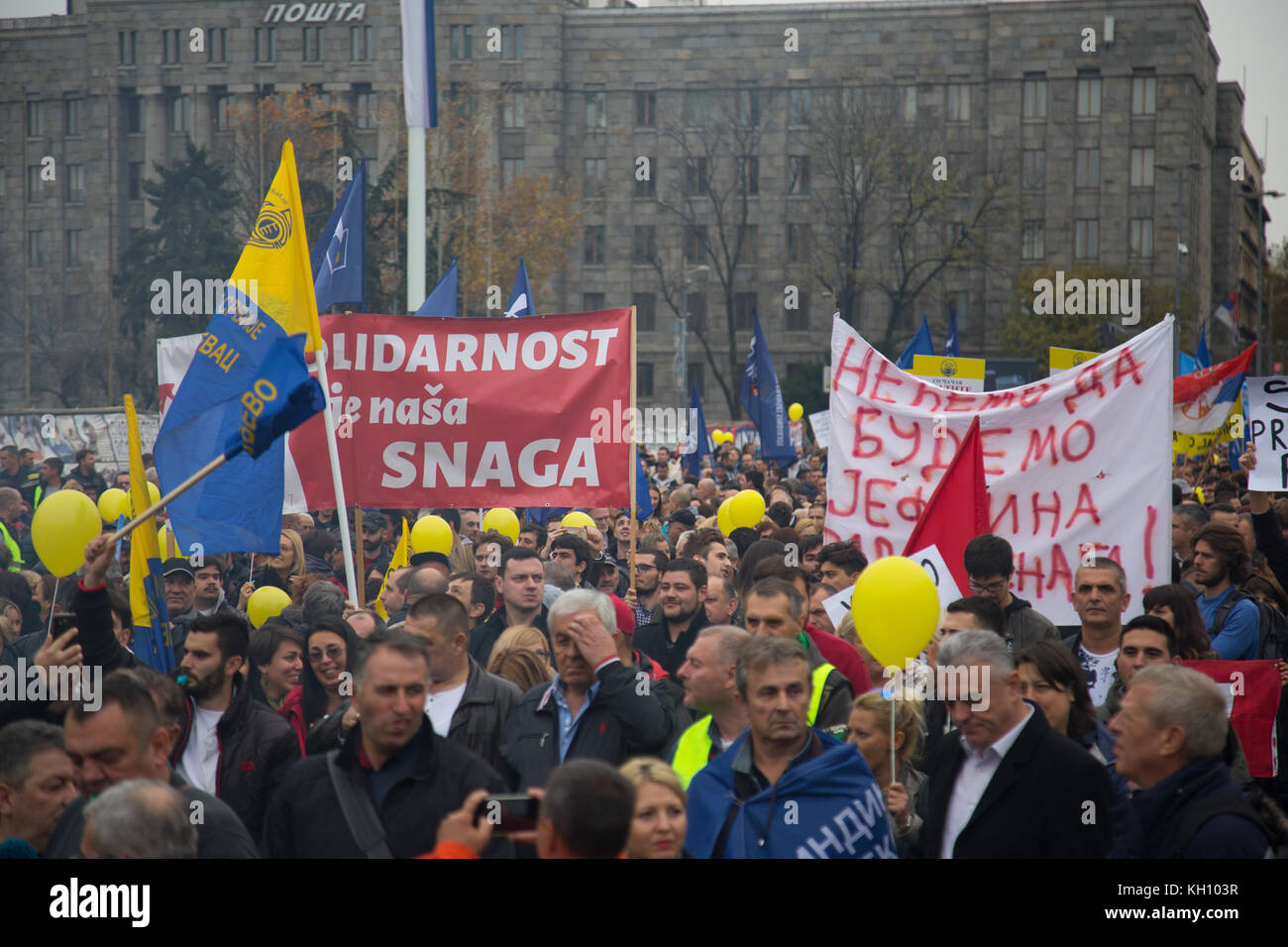 Belgrade, Serbia. 12th Nov, 2017. Mass protests of workers of Serbian ...