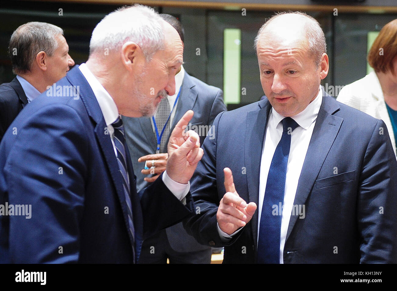 Brussels, Belgium. 13th Nov, 2017. Polish Defence Minister Antoni ...