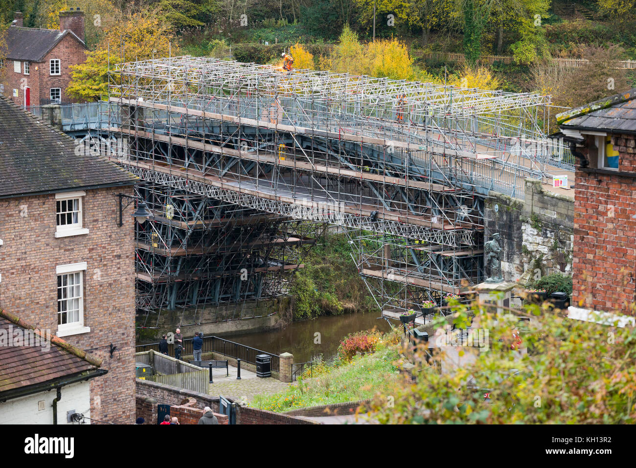 Ironbridge, UK. 13th Nov, 2017. The world's first iron bridge clad in ...