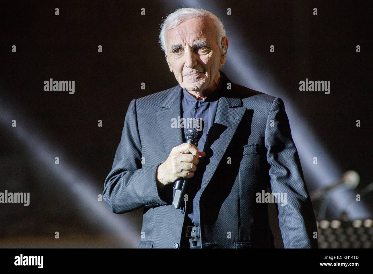 Milan, Italy. 13th Nov, 2017. The French singer-songwriter actor and ...