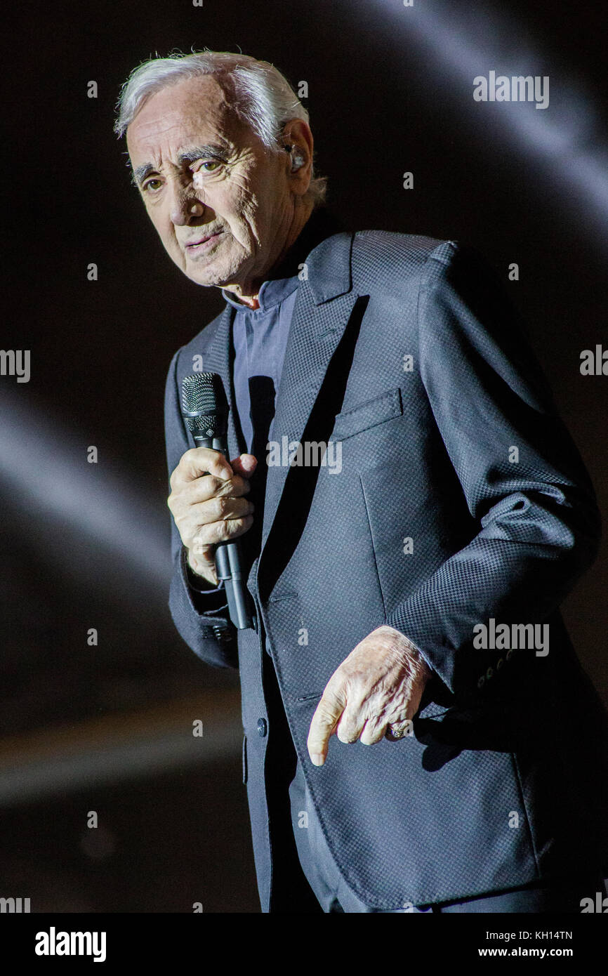 Milan, Italy. 13th Nov, 2017. The French singer-songwriter actor and ...