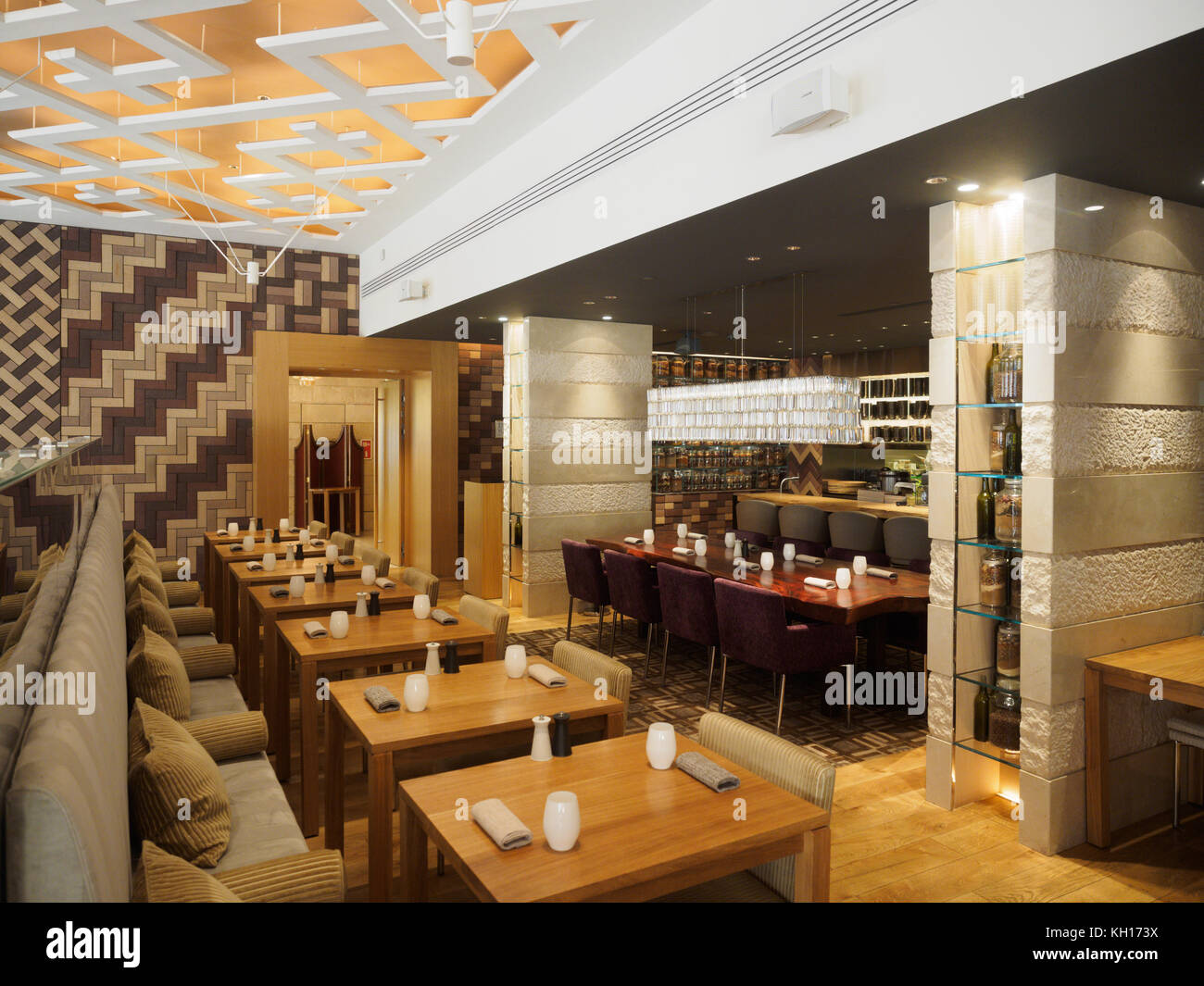 Saint Petersburg, Russia - November 7 2017. Restaurant AZIA interiors ...