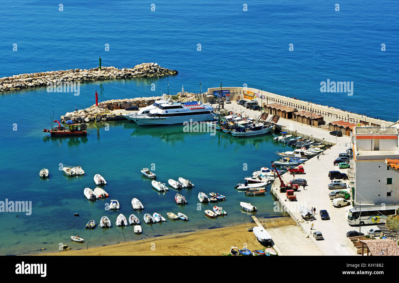 Peschici Harbour, Apulia, Gargano Peninsula, Puglia, Southern Italy ...
