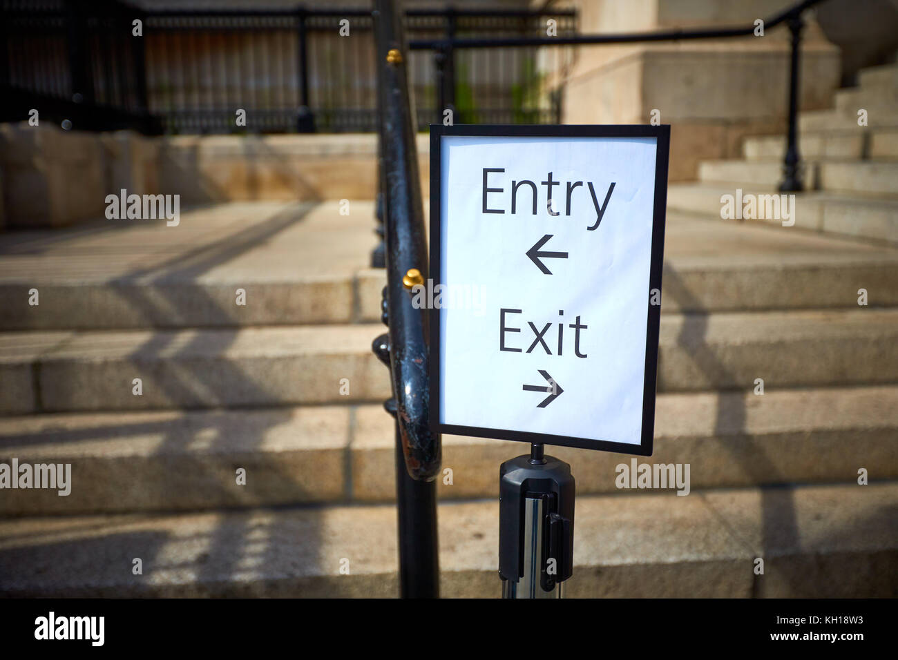 Entry/exit sign at the National Gallery in Trafalgar Square Stock Photo ...