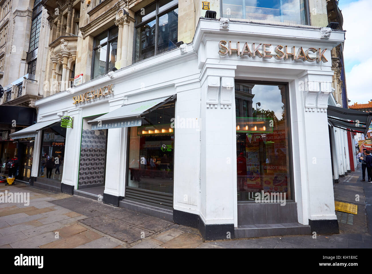 Shake shack london hi-res stock photography and images - Alamy