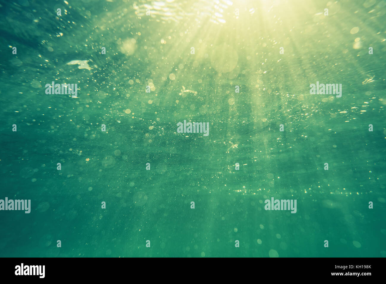 Deep sea underwater bubbles hi-res stock photography and images - Alamy