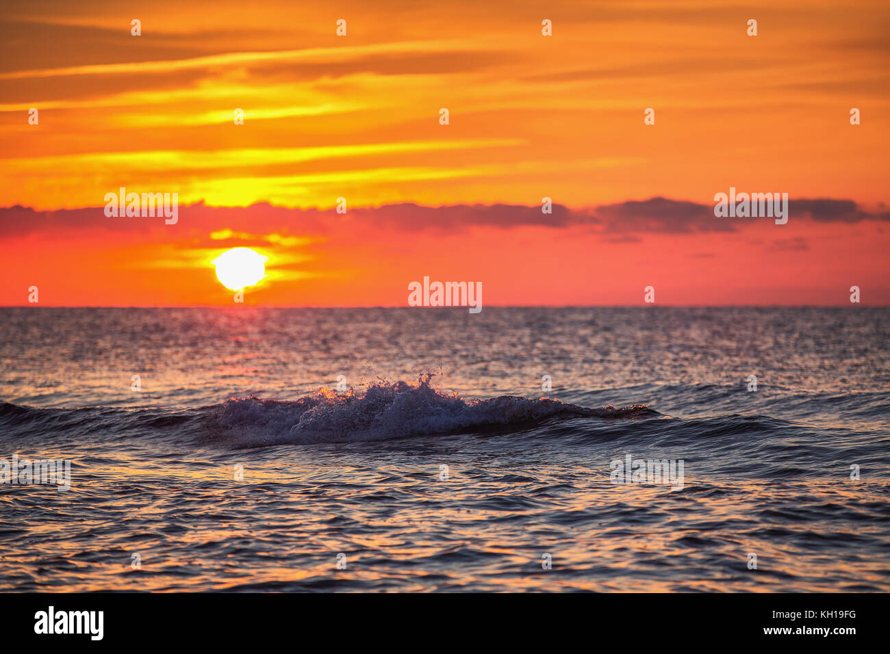 Beautiful morning shot ocean hi-res stock photography and images - Alamy