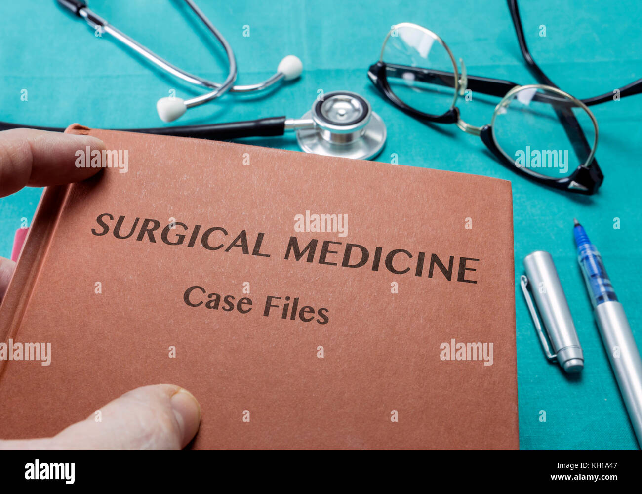 Surgical treatment hi-res stock photography and images - Alamy