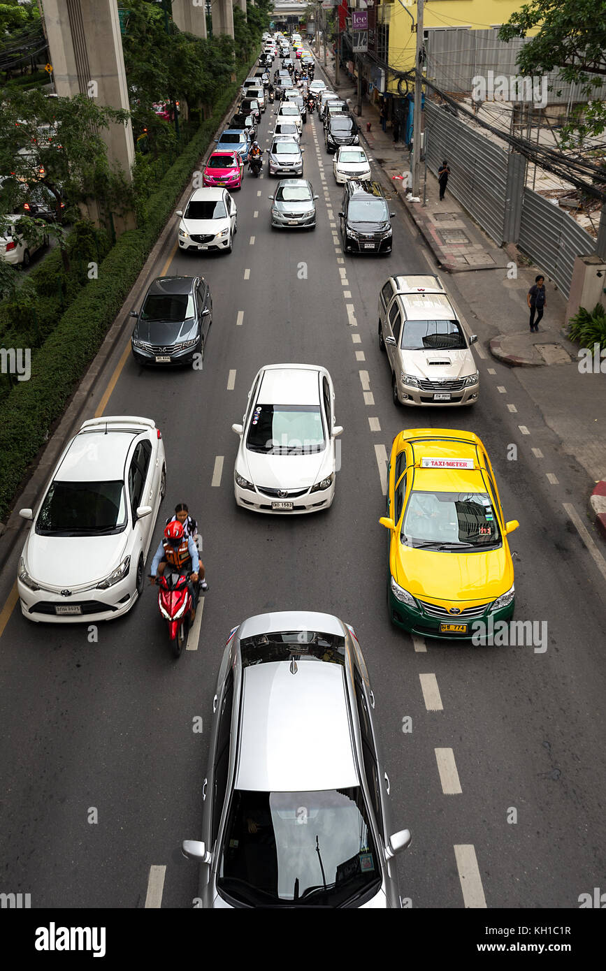 Typical rush hour view from a over head walkway of morning 3 lane ...