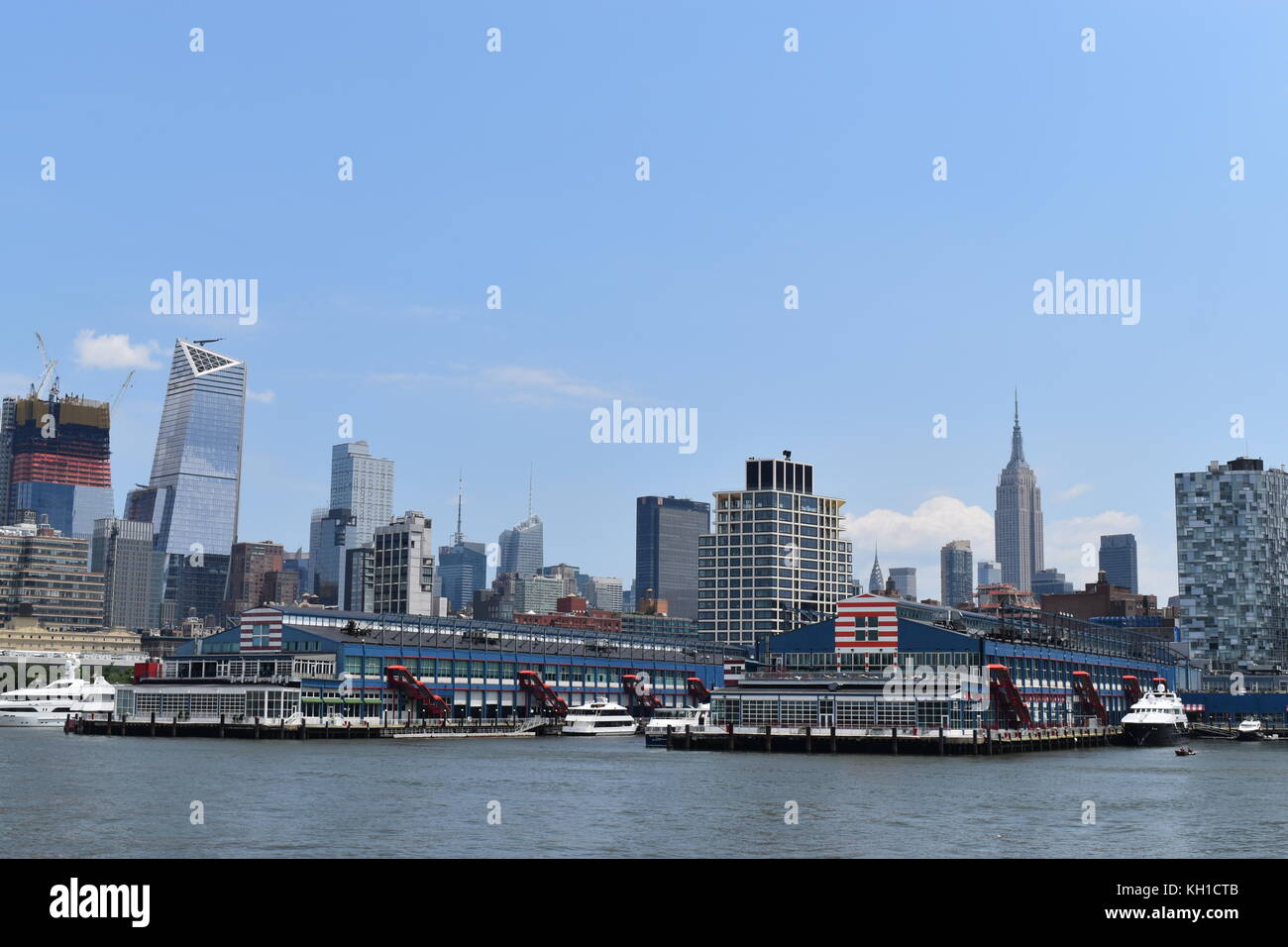 Chelsea piers pier hi-res stock photography and images - Alamy