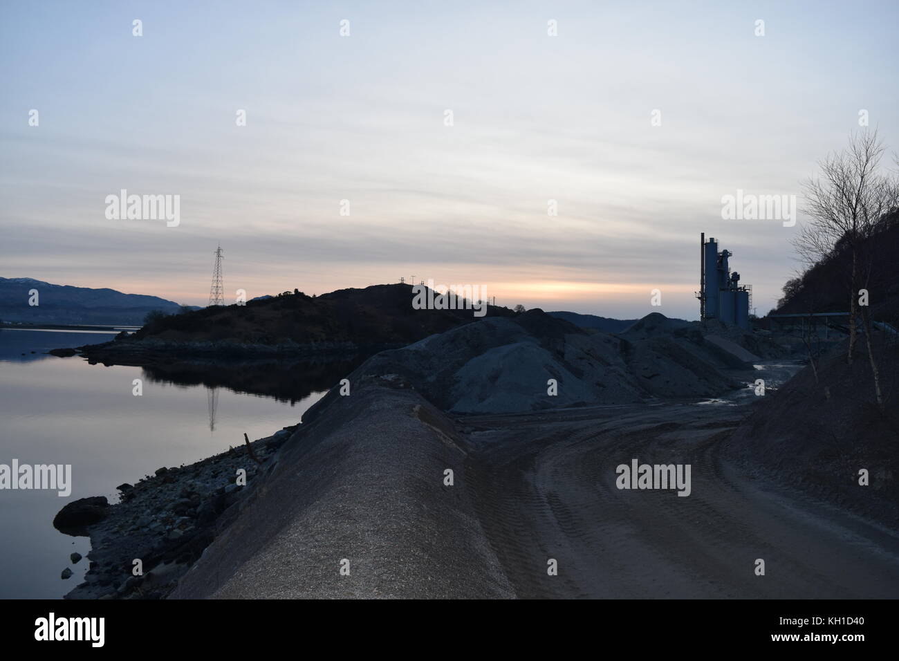 Quarry at night hi-res stock photography and images - Alamy