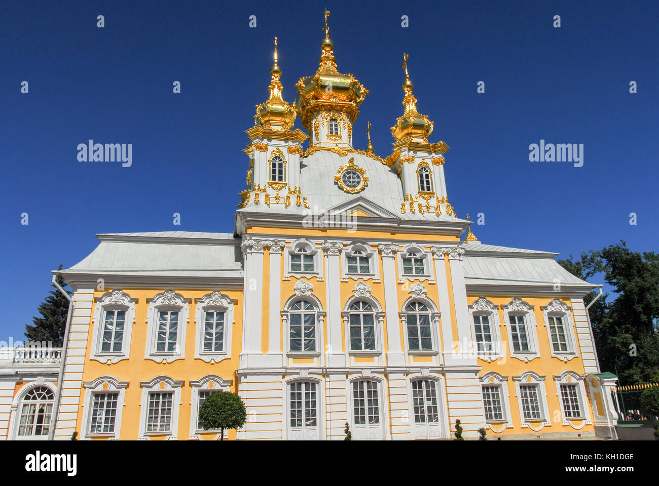 The Peterhoff Palace in St. Petersburg, Russia Stock Photo - Alamy
