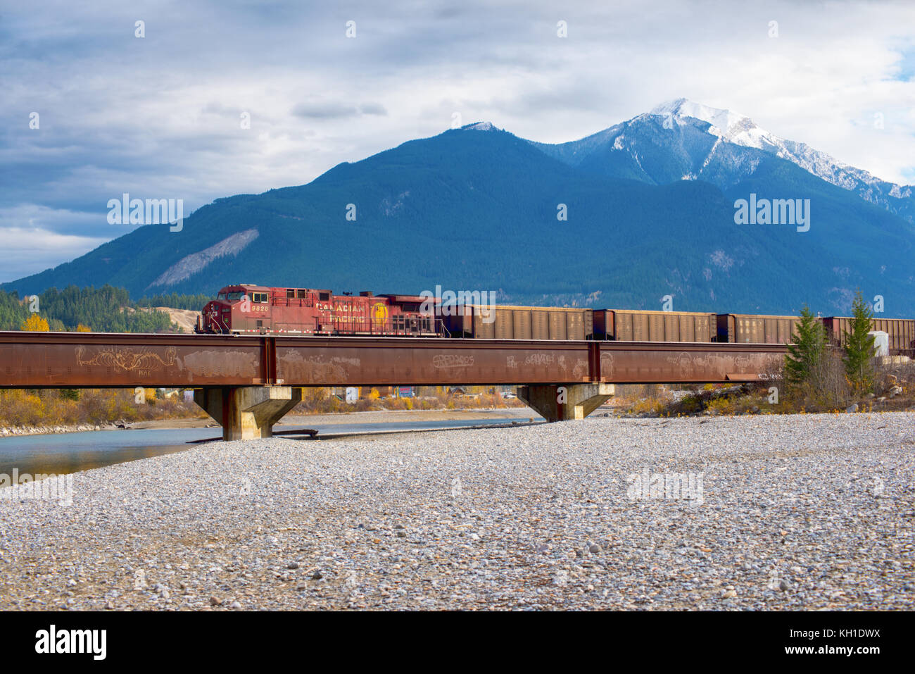 Town of golden bc hi-res stock photography and images - Alamy