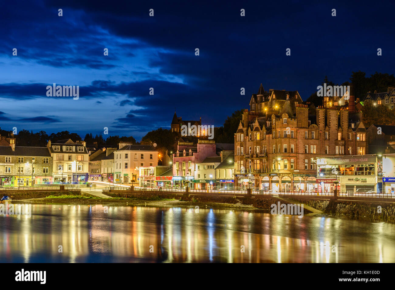 OBAN, SCOTLAND - AUGUST 14, 2017 - Night view of the bay of the ...