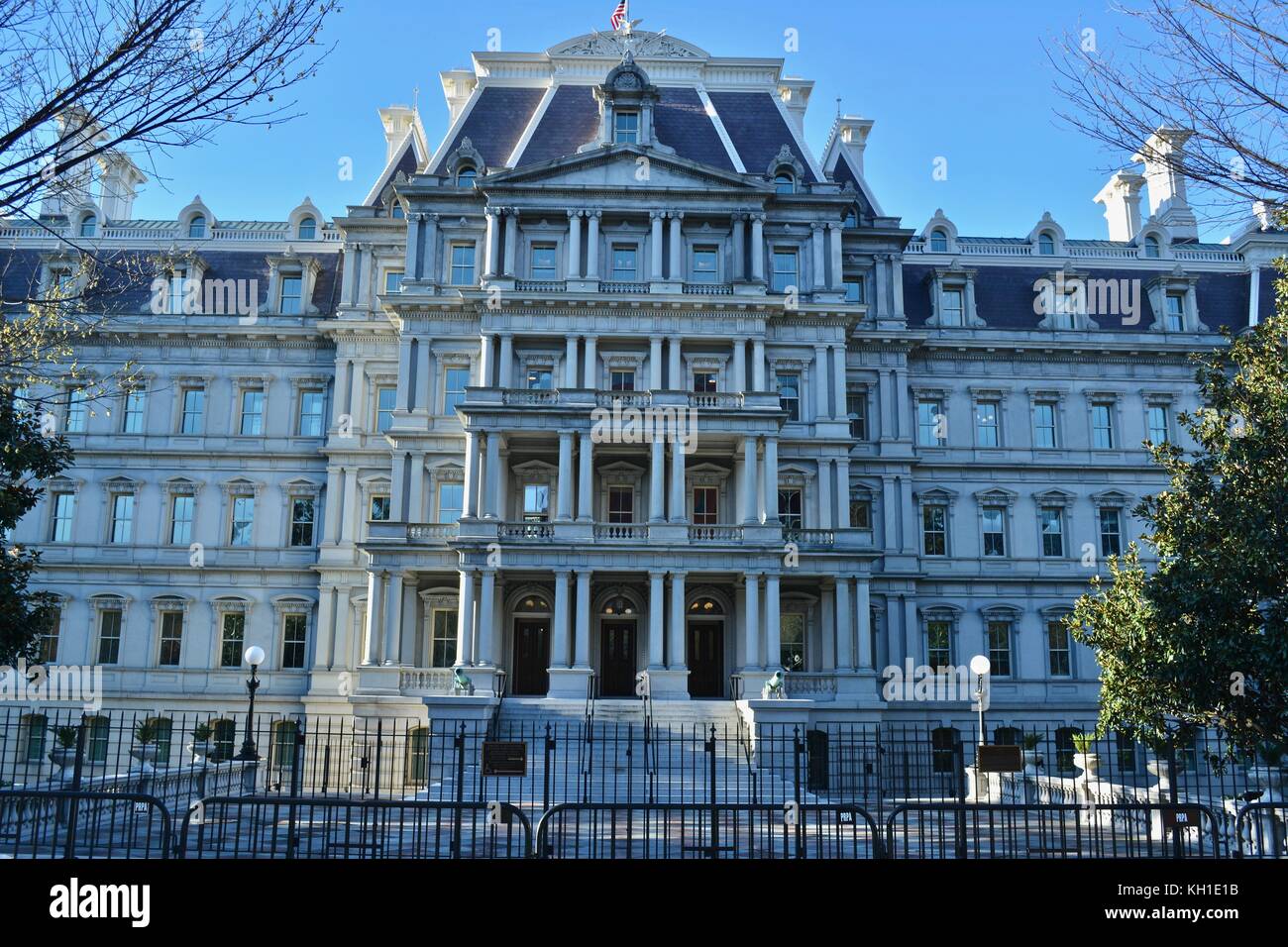 The United States Presidential Residences, the White House, and ...