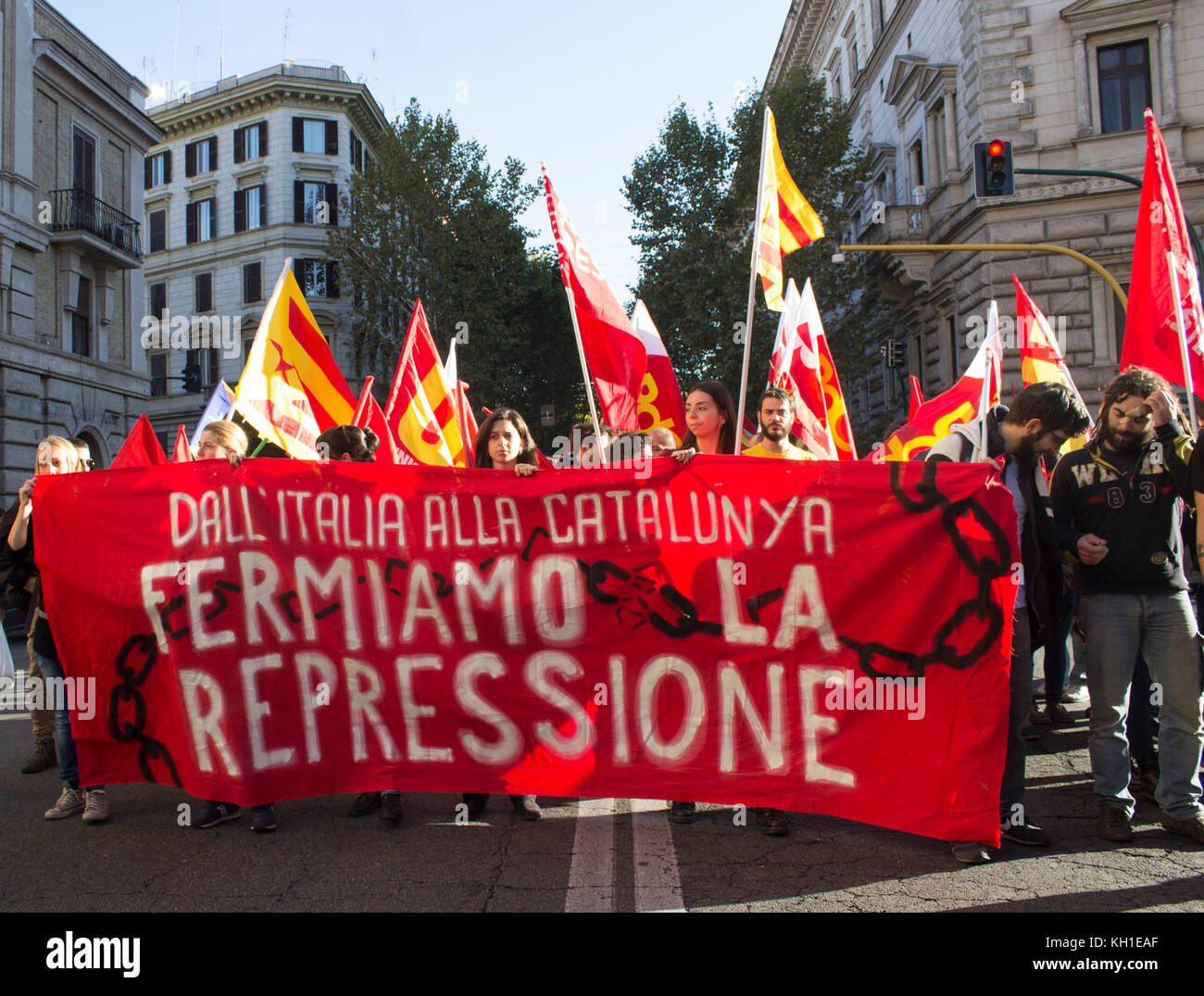 Rome, Italy. 11th Nov, 2017. General strike called by the usb, a basic ...
