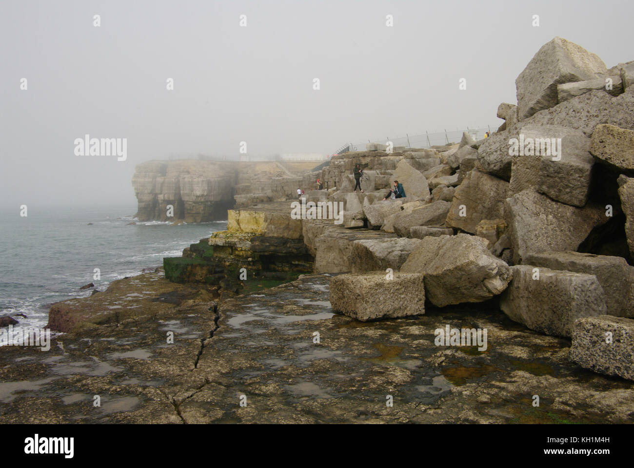 Portland stone blocks hi-res stock photography and images - Alamy