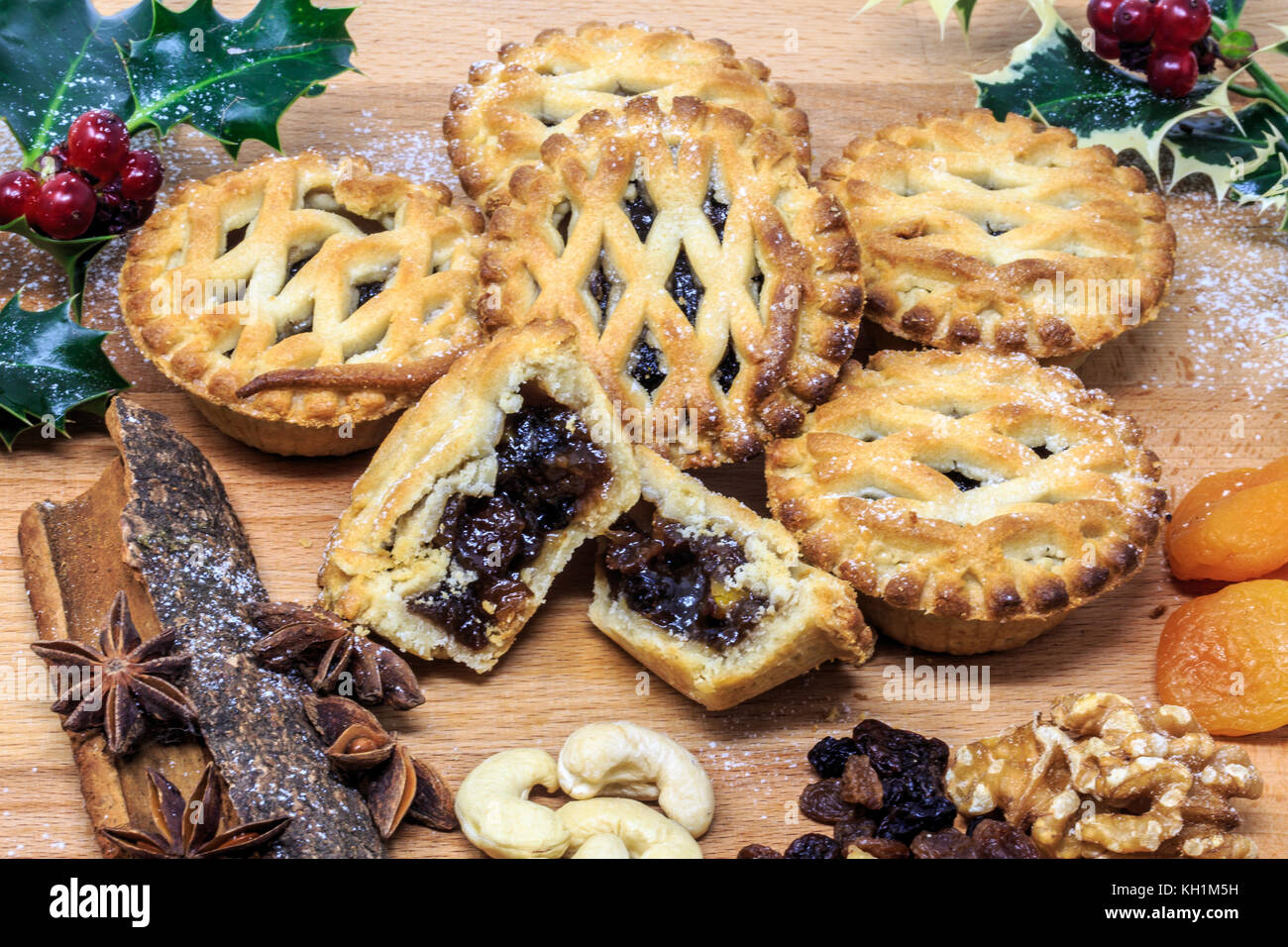 Lattice top Mince Pies Stock Photo - Alamy