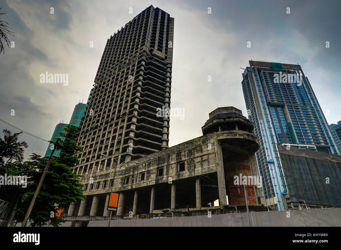 Old emty abandoned building in Kuala Lumpur, Malaysia Stock Photo - Alamy