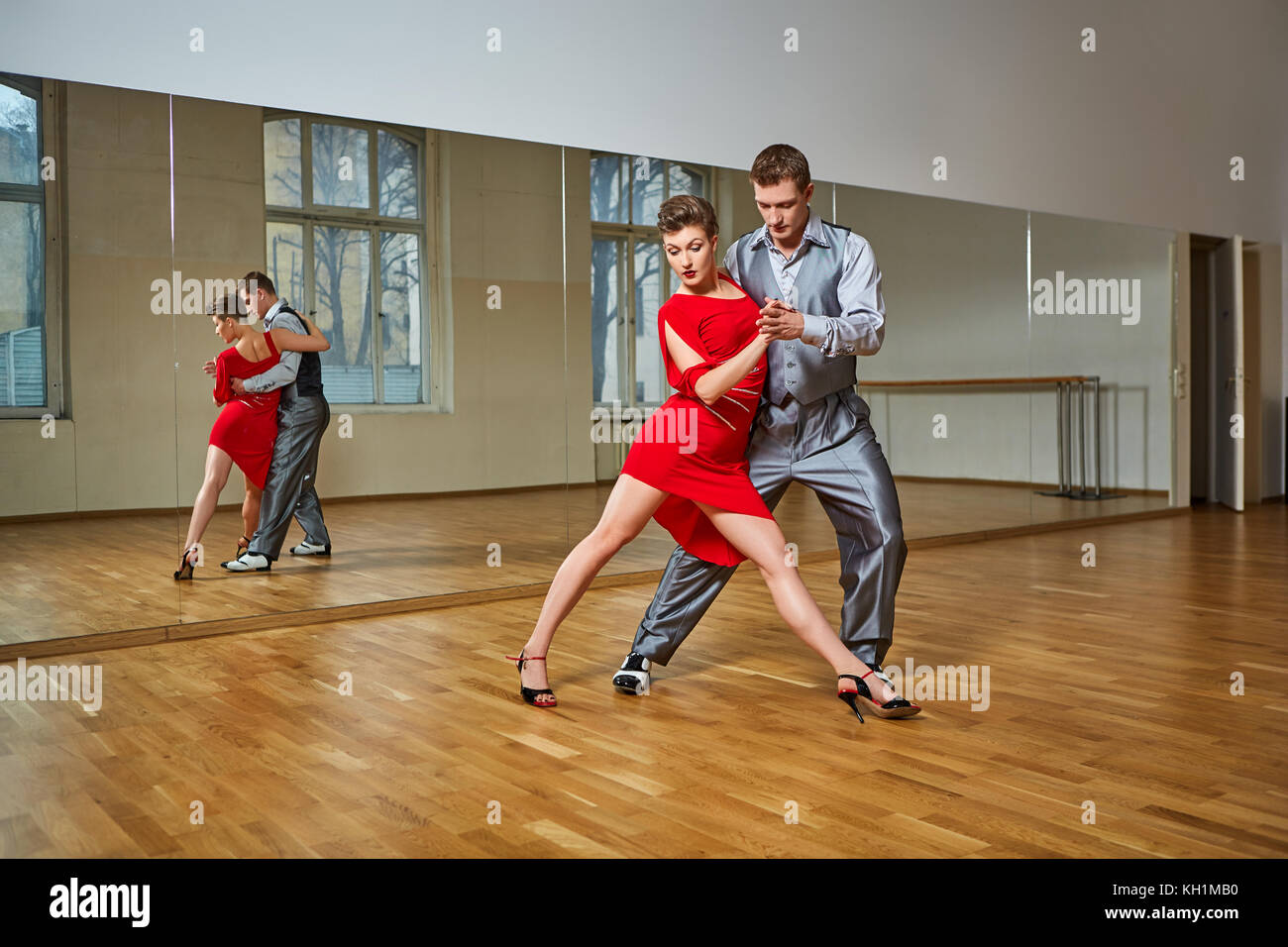 beautiful couple dancing tango Stock Photo - Alamy