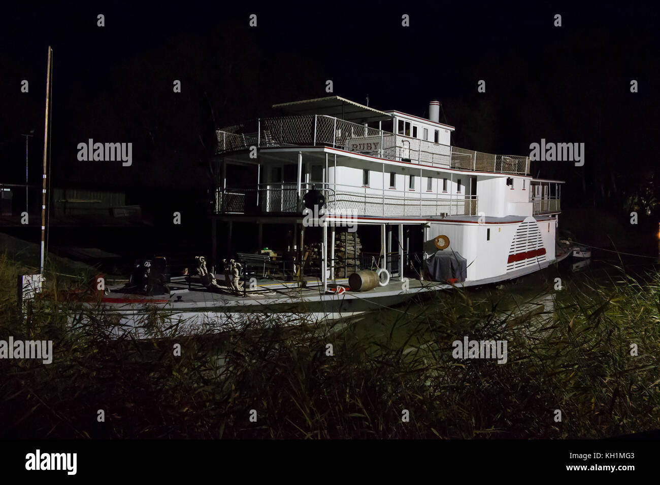 Ruby murray hi-res stock photography and images - Alamy