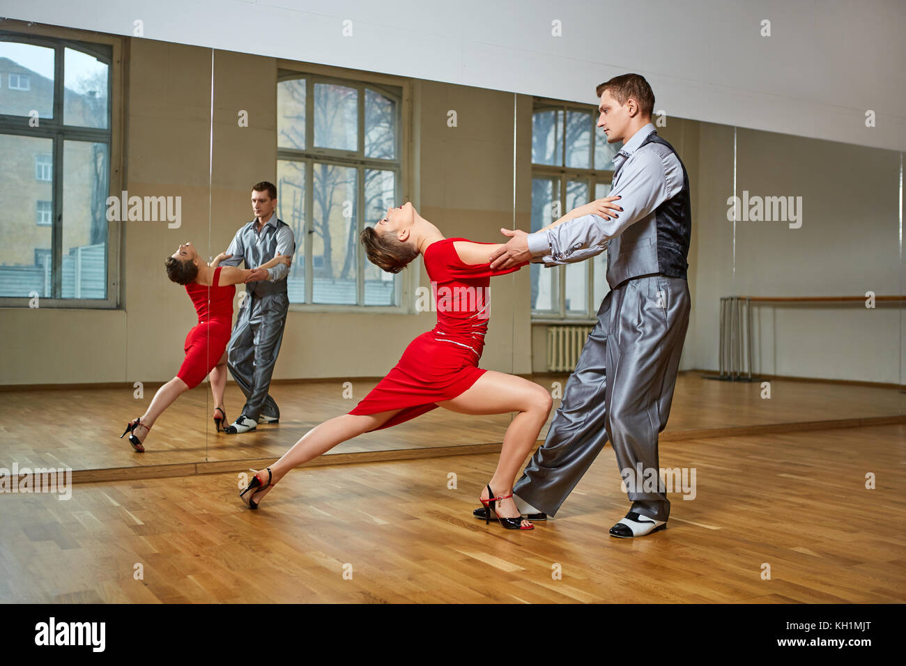 beautiful couple dancing tango Stock Photo - Alamy