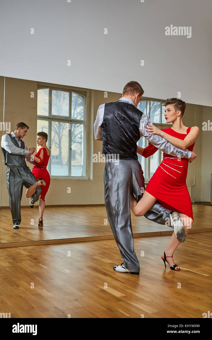 beautiful couple dancing tango Stock Photo - Alamy