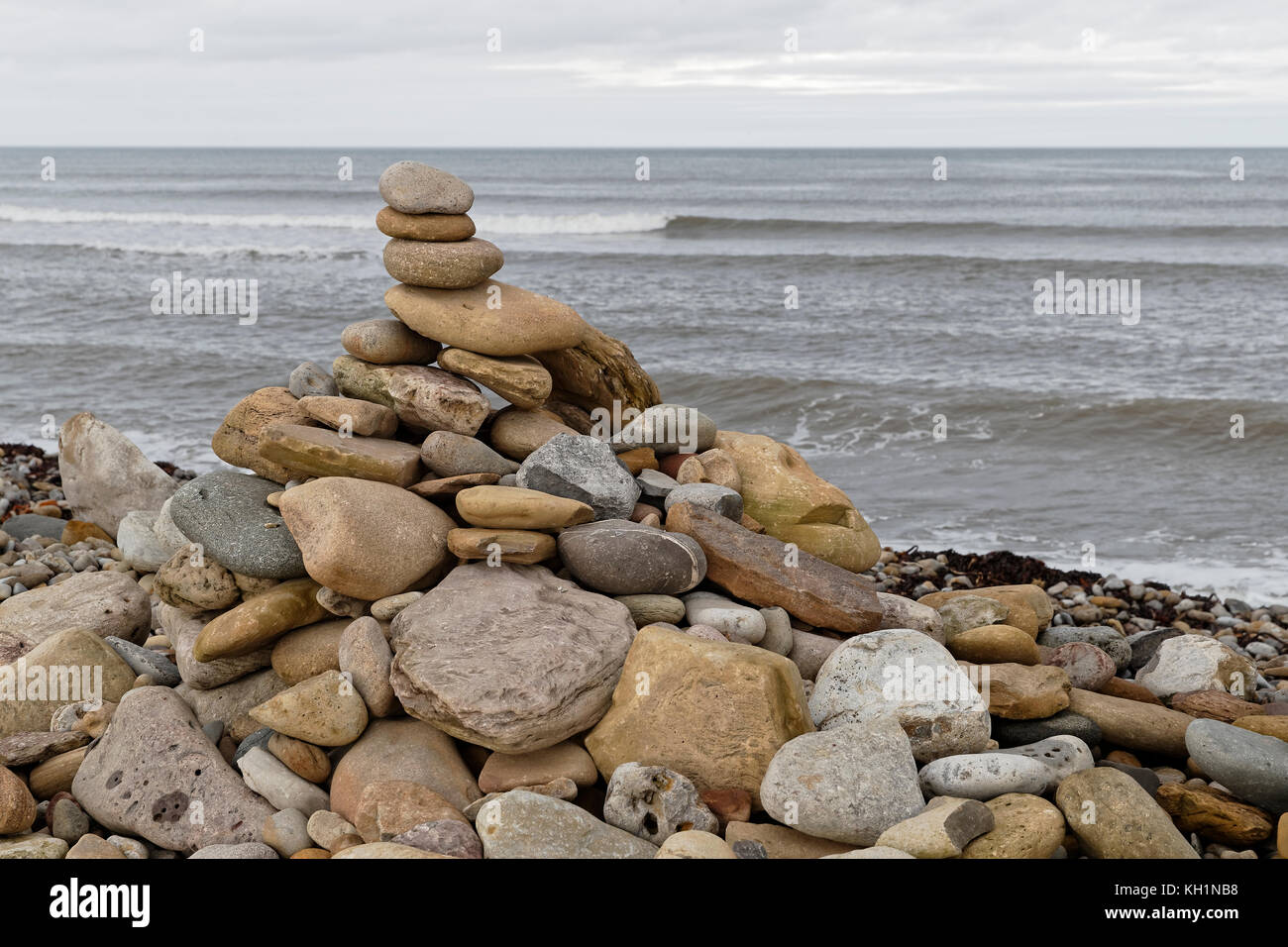 Human made rock pile hi-res stock photography and images - Alamy