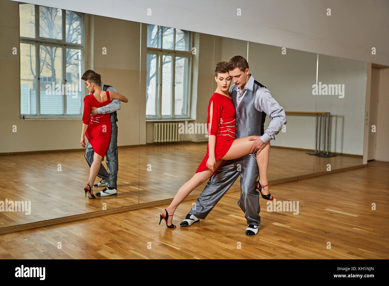 beautiful couple dancing tango Stock Photo - Alamy