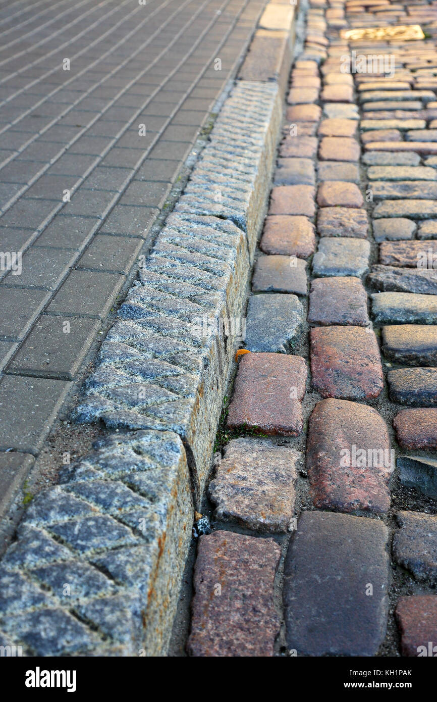 Curbstone hi-res stock photography and images - Alamy
